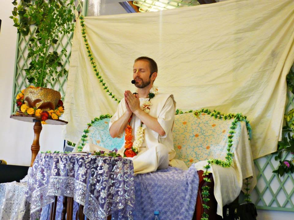 La importancia del pranami – Bhakti Shakti, Sabiduría Espiritual Femenina